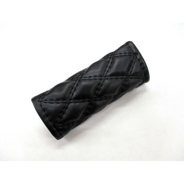 マジックテープ式で簡単取付！【カラー】　つや無しブラック（黒）【長さ】　約120mm　25〜30mmφ位のハンドブレーキレバーに適合【入数】　1個【注意事項】・2個でも送料は変わりません。　2個必要な方はヤフーショッピングで　同じタイトルで...