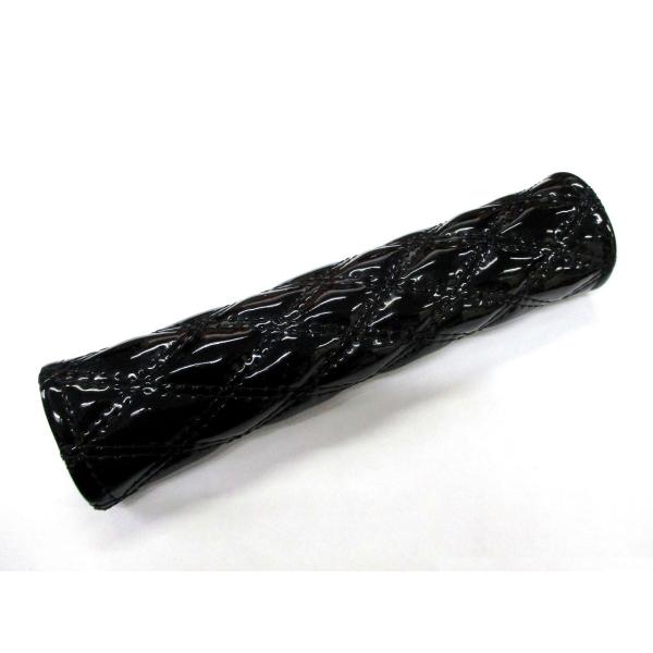 マジックテープ式で簡単取付！【カラー】　ブラック（黒）【長さ】　約200mm　25mmφ位のアシストグリップに適合【入数】　1個【注意事項】・2個でも送料は変わりません。　2個必要な方はヤフーショッピングで　同じタイトルで検索していただき　...