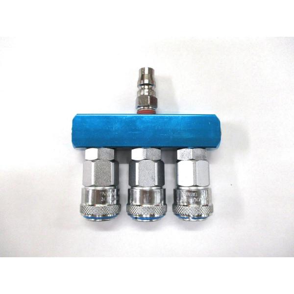 配管接続専用エアー配管の分岐に！3分岐エアーホーン2台とエアーガンを使用したい人に重宝されています別途エアータンクにシングルカプラーを付けて使用してください【注意事項】・エアーホースやホースバンドは別売です。・配管後は各ジョイント部のエアー...