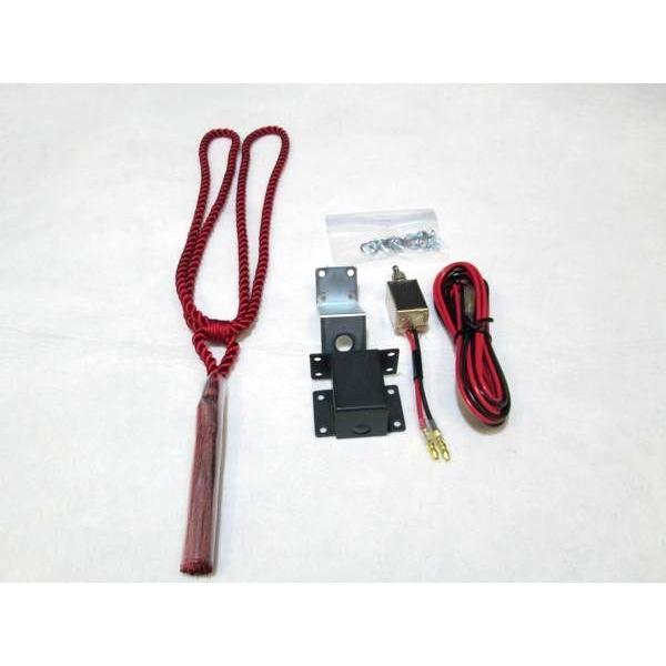 アートトラックに乗っている方のラッパコールはコンボイホーンスイッチでカッコ良く鳴らしませんか？【タッセル長さ】　約400ｍｍ【タッセルカラー】　レッド（赤）【セット内容】　配線コード（赤/黒）約2ｍ・・・各1本　Ｚ型取付金具・・・1個　ＢＯ...