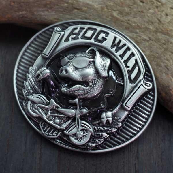 お手持ちのベルトを簡単カスタマイズ！バックルを付け替えるだけで表情がガラっと変わります。スタイルによってバックルを変えたり、自分だけの組み合わせを見つけてオリジナルバックルベルトを身につけてください。※バックルのみの販売です。ベルトは付属し...