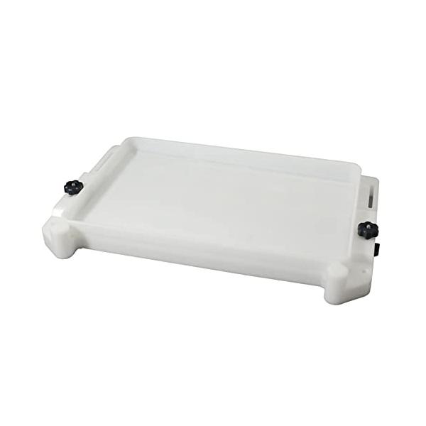 「商品情報」極みシリーズのステップレールに装着して使用するボート用の作業テーブルです。釣った魚を捌いたり、釣りエサ作りにご利用ください。ステップレール上をスライドさせて簡単に位置調節が可能です。船縁に設置することを考慮してテーブルの縁に囲い...