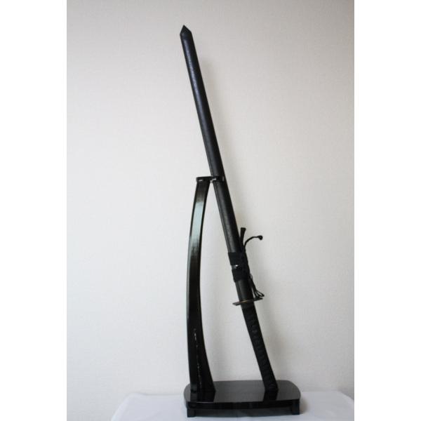 仕様　刃　亜鉛合金　柄、鞘　木製　 サイズ　全長　約１０５ｃｍ　刃渡り　約７３ｃｍ　重さ　約１２００ｇ