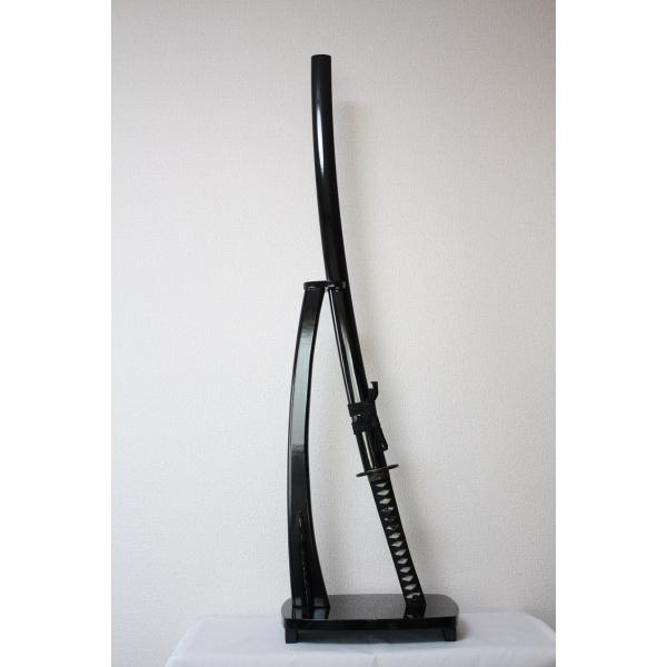 仕様　刃　亜鉛合金　柄、鞘　木製　 サイズ　全長　約１０５ｃｍ　刃渡り　約７３ｃｍ　重さ　約１２００ｇ