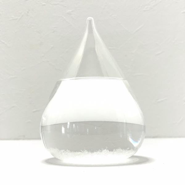 日々の結晶の変化を楽しむことができる、Tempo Drop mini [テンポドロップ ミニ] 。季節の変化や環境の影響により様々な表情を生み出す美しい結晶。環境によって結晶化するまでの時間が異なります。お手元に届いてから、室内環境になじん...