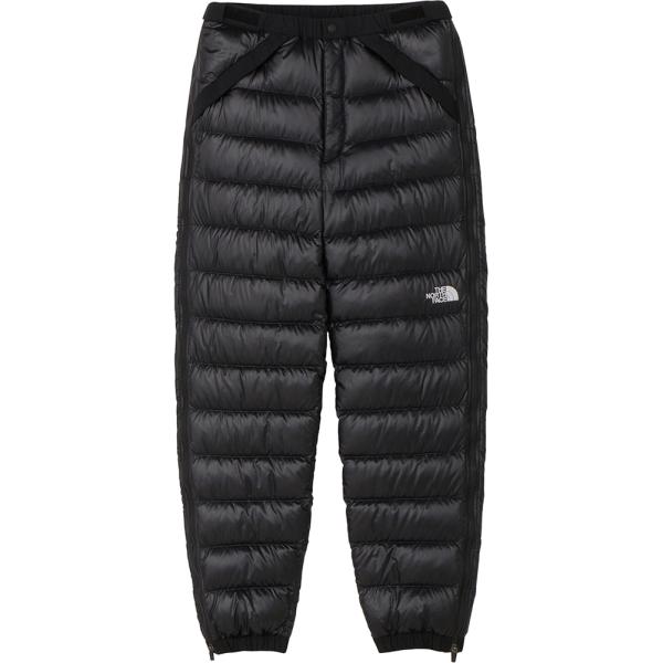 暖かさと軽さを持つ、THE NORTH FACE定番ダウンパンツ。生地には軽量な20デニールリップストップナイロンを使用。はっ水加工を施すことで、多少の雨や雪に対応します。光沢感のある生地で品のよい風合いを演出。擦れやすい裾は、ナイロンタフ...