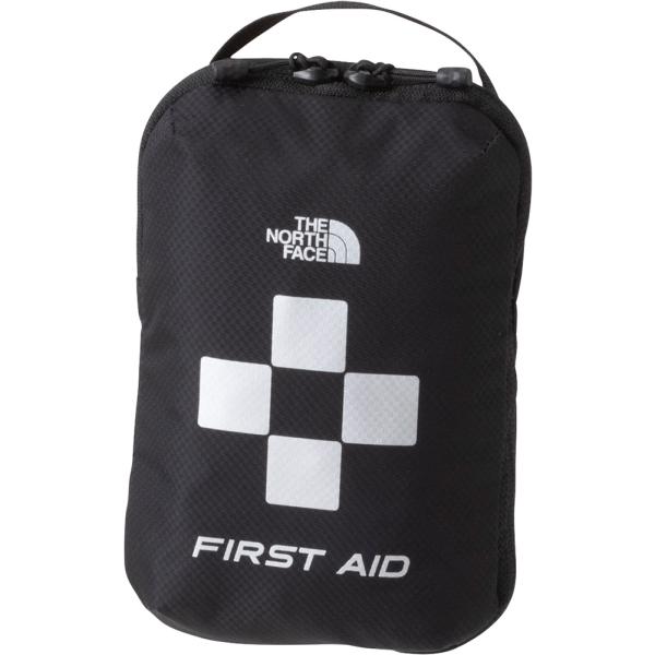 非常時の応急用具を収納するメディカルポーチです。素材には、表面と裏面をコーティングした耐久性のある100デニールのリサイクルチェスナイロンを採用。縫い目からの浸水を防ぐシームシーリング処理を施し、はっ水ファスナーを使用することで、軽量さを保...