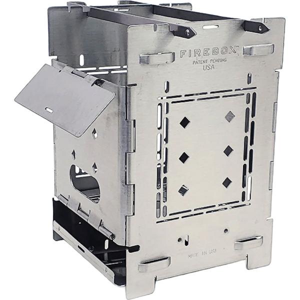 ウッドストーブとしてマルチな活躍をするスーパーアイテムです。薪、固形燃料、アルコールバーナー、ジェル状の燃料、炭など使用することができます。頑丈な造りなので、大きなダッチオーブンを使用しても十分な安定性があり、またカップのように小さい調理器...