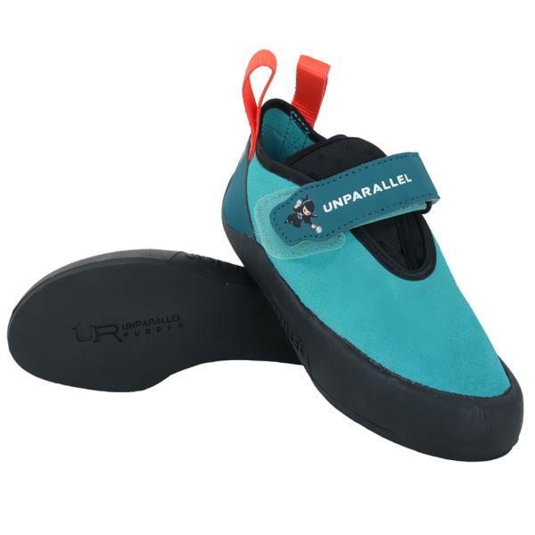 全てのキッズクライマーのためのクライミングシューズです。 シングルベルクロとスプリットタンの組合せは、安全で正確なフィット感を得ることができると同時に、子どもでも簡単にシューズの着脱が可能です。立体成形されたノンマーキングラバー・アウトソー...