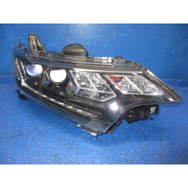 **** 商品説明を必ずご確認ください ****部品管理番号：000015171610800部品メーカー：MOBISメーカー純正品番：8301D330部品名：右ヘッドランプASSY部品メーカー品番：ECM921-01E40部品区分：リサイク...