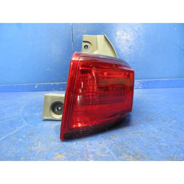 **** 商品説明を必ずご確認ください ****部品管理番号：000015237115500部品メーカー：スタンレーメーカー純正品番：26550-1JB0A部品名：右テールランプ部品メーカー品番：P8503部品区分：リサイクル品管理品番：2...