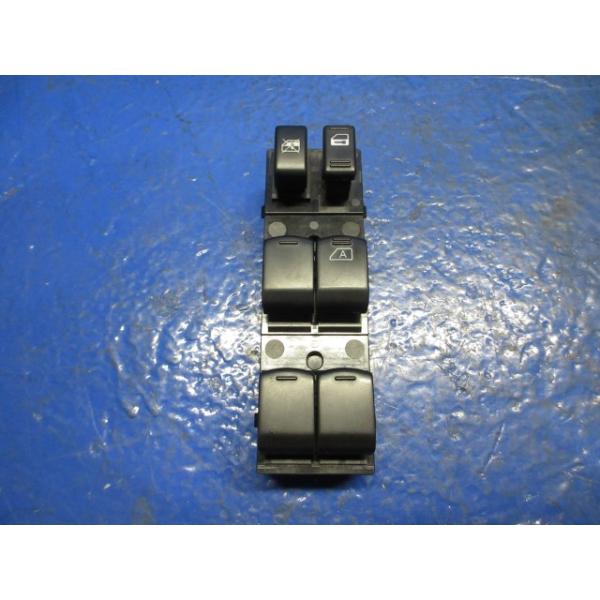 **** 商品説明を必ずご確認ください ****部品管理番号：000015237161900メーカー純正品番：25401-1JB5C部品名：パワーウインドウスイッチメーカー代替品番：25401-1JB0A部品区分：リサイクル品管理品番：29...