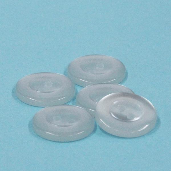 ☆プラスチックスタンダードボタン☆PlasticStandardButtonハンドメイド（手作り、手芸、釦の付け替え）などにいかがでしょうか。サイズ 15ｍｍ入数 10個カラー ホワイト 白 (ホワイト系)釦穴形状 表二つ穴素材 ポリエステ...