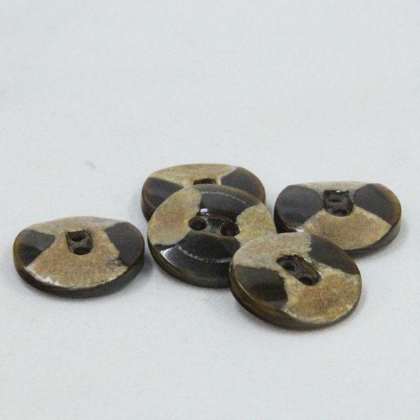 ☆インド製本水牛ボタン☆RealHornButton-MadeinIndia異国情緒ゆたかなボタンです。ハンドメイド（手作り、手芸、釦の付け替え）やアクセサリー作りやポイント使いにもいかがでしょうか。サイズ 17ｍｍ（約17mmx5mm）カ...