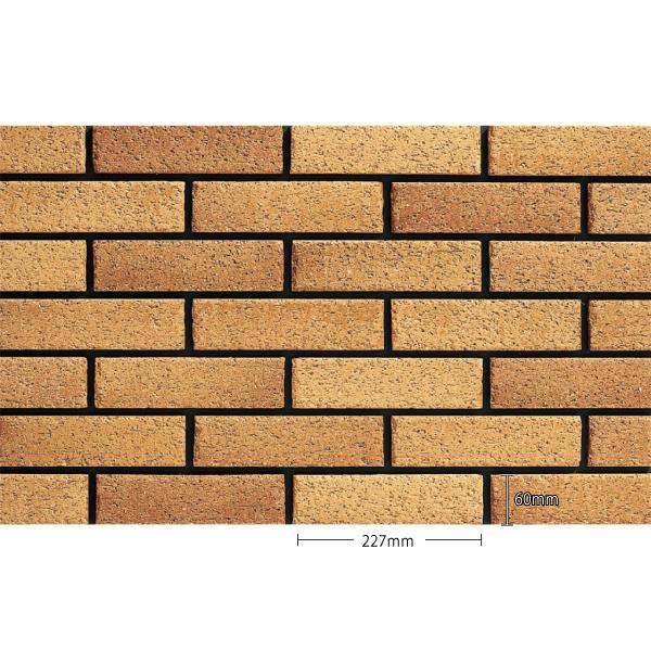 深みのある色合いのレンガタイル。使い込んだ古レンガのようなラフなテクスチュアも魅力です。■品番：BERS-20■実寸法：約227×60mm■厚さ：約13.0mm■あたり枚数：66枚/平米■入数：64枚/ケース■特性：耐凍害性■認定：グリーン...