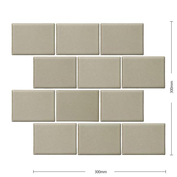 焼き物らしさを大切にした落ち着いた色に100×75mmというユニークな形状、角の丸みが特徴。日本製らしい繊細なデザインタイルです。■品番：PUR-R-3■目地共寸法：約300×300mm■実寸法：約97×72mm■厚さ：約7.0mm■あたり...