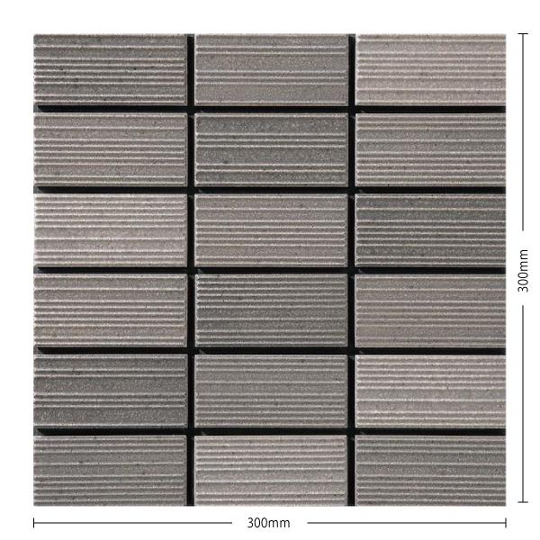 モノトーンからナチュラルカラーまで、細かいスクラッチ面状でモダンな雰囲気の壁面に仕上げます。■品番：THS-202■目地共寸法：約300×300mm■実寸法：約95×45mm■厚さ：約7.5mm■あたり枚数：11.5シート/平米■入数：22...