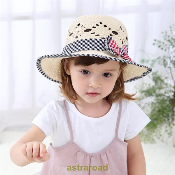 【発売日：2024年05月30日】チェックのリボンがアクセントの可愛いキッズ用の麦わら帽子です。【サイズについて】49cm/51cm/53cm※測り方により多少の誤差が生じる場合がございます※【素材について】わら【カラーについて】生産ロット...