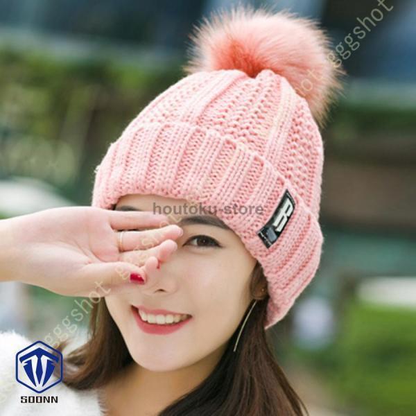 とってもフワフワで肌触りが良く寒い冬のトレンドのマルチカラーケーブル編みニット帽！お洒落女子必須のアイテムです?●商品詳細【サイズ】フリーサイズ【収納】折りたたみ、持ち運びに便利【柔軟度】柔らかい【2点セット】（帽子*1＋ネックウォーマー*...