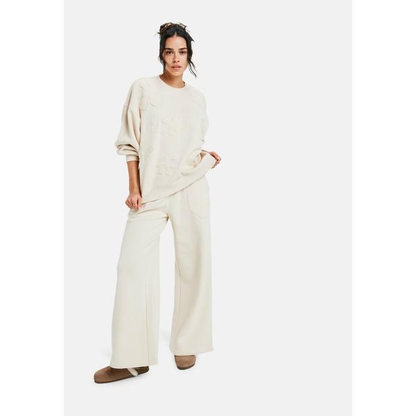 ■レディースボトムス参考サイズ【0】  欧米サイズ:XS 日本サイズ:5号 ウエスト:58cm 参考ボトムスサイズ:23【2】  欧米サイズ:S 日本サイズ:7号 ウエスト:61cm 参考ボトムスサイズ:24【4】  欧米サイズ:M 日本サ...