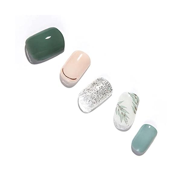 「商品情報」ジェルネイルシール「主な仕様」DASHING DIVA GLOSS（ダッシングディバ グロス）ライト硬化不要で簡単、貼ってカットするだけ！ジェル成分100％で、ゴージャスな輝き、ツヤ長持ち！どんなカーブにもぴったり密着、カーブの...