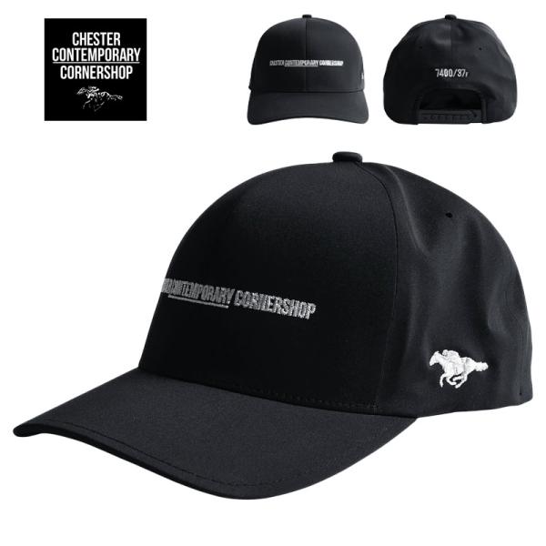 【撥水・防臭など機能性も追求したスナップバックキャップ】 CHESTER CONTEMPORARY CORNERSHOP チェスターコンテンポラリーコーナーショップ から展開する「LINE LOGO SEAMLESS CAP」。競馬カルチャ...