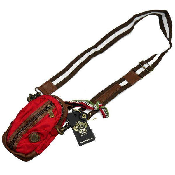 OROBIANCO オロビアンコ バッグオロビアンコは、1996年 イタリア・ミラノ郊外にジャコモ・ヴァレンティーニとエリサ・ロヴァティにより設立されました。時代とリンクする洗練されたデザインによって生み出されたアイテムは、オリジナルの素材...