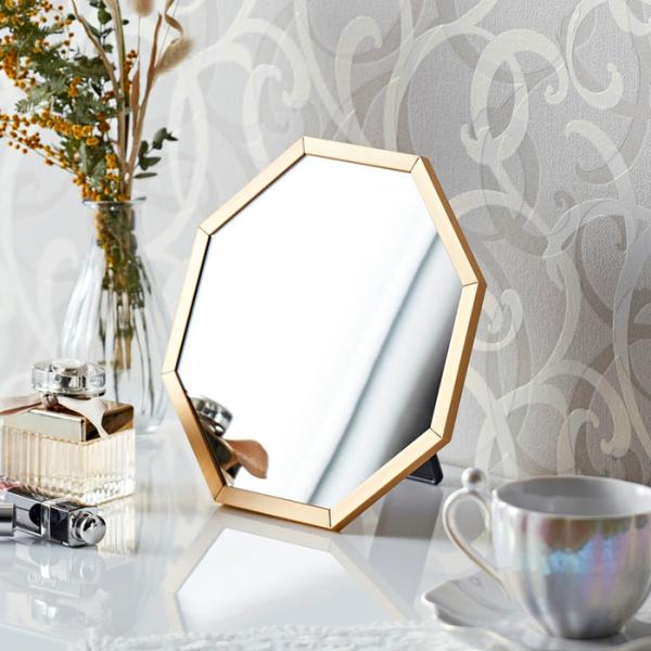 岩附 iwatsukiアルミフレーム 八角形ミラー Sサイズ Octam/オクタム　OCM-20軽量で飽きのこないデザインが魅力のアルミフレームミラー。控えめながら上品な光沢が、お部屋にさりげない高級感をプラスし、光を取り込むことで空間を明...