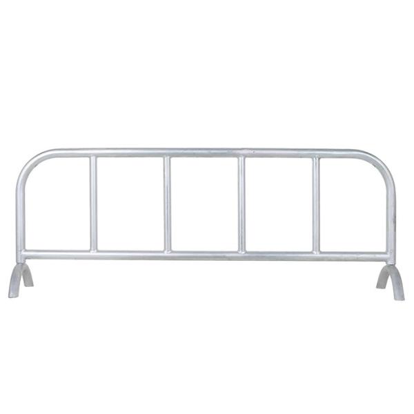 気になる外構にどっしりと佇むフェンスGALVANIZED BLOCKADEガルバナイズド ブロッケードサイズ：W.1260mm D.340mm H.480mm材質：スチール(溶融亜鉛メッキ)原産国：中国作り込まれた外構を見た時に感じる安心感...