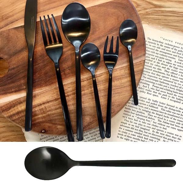 【DULTON SVELTE CUTLERY M.BLK D.SPOON】●サイズ：L.195mm●素材：18-8ステンレス●食洗機使用不可●北海道、沖縄、離島への配送は荷物中継料が別途かかります。シンプルで無駄な装飾のないデザイン、素材の...