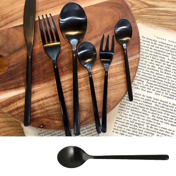 【DULTON SVELTE CUTLERY M.BLK DST.SPOON】●サイズ：L.148mm●素材：18-8ステンレス●食洗機使用不可●北海道、沖縄、離島への配送は荷物中継料が別途かかります。シンプルで無駄な装飾のないデザイン、素...