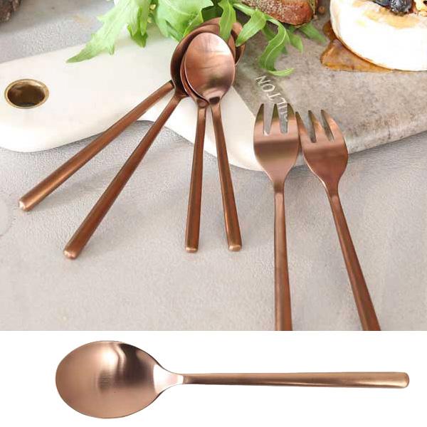 【DULTON SVELTE CUTLERY M.COPPER D.SPOON】●サイズ：L.195mm●素材：18-8ステンレス●食洗機使用不可●北海道、沖縄、離島への配送は荷物中継料が別途かかります。シンプルで無駄な装飾のないデザイン、...