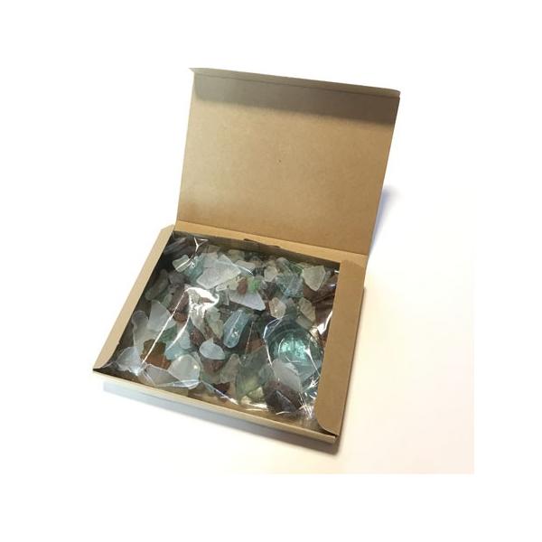 きらきら輝く海の宝石 ビーチグラス(シーグラス）ハワイアンテイストの手作り雑貨やアクセサリー、クラフトを作るのにとてもかわいい素材です。そのまま飾っても絵になります。比較的小粒のシーグラスを集めました。洗浄して乾燥してあるので、届いたらすぐ...