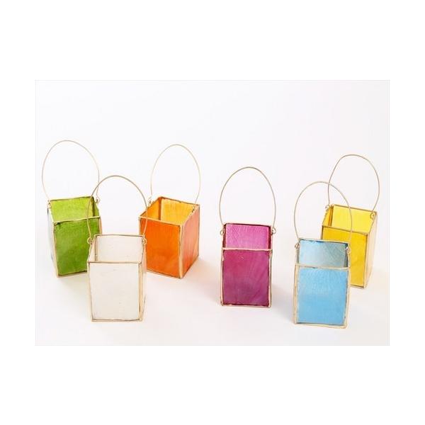 カピス貝仕上げられたキャンドルホルダー♪温かみのある色でカピス貝越しに映し出されるキャンドルの炎の灯かりが神秘的でとっても美しいです！玄関やリビング、トイレなど様々な場所でキャンドルを楽しんで下さい火を灯していても安心感があります。■サイズ...