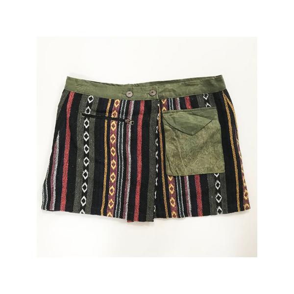 カラフルな幾何学模様がエスニックテイストなゲリコットンで作られた巻きスカートです。お尻をカバーできるミニスカート。レギンスやスキニーなどに合わせるとかわいいです。腰回りぽかぽか・冷え寒さ対策にもGOOD!です。■生産地：ネパール■素　材：コ...