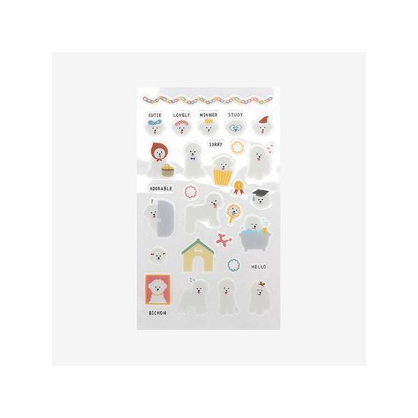 もこもこの毛並みが愛らしい、ビションフリーゼの生活が描かれているポップなかわいいステッカーシール♪1シートに様々なデザインが詰まったPVC素材の透明ステッカー。手帳やノート、カレンダーやポストカードなど紙にはもちろん、プラスチック製品やガラ...