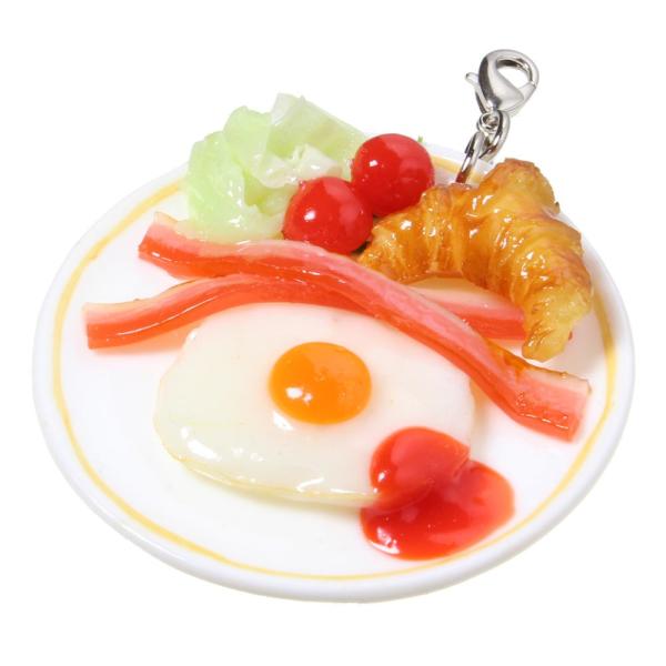 世界に誇る日本の文化、食品サンプルを製作している職人が一つ一つこだわりを込めて作ったミニチュア食品サンプルです！この3wayアクセサリー。名前の通り別売の専用パーツを付け替えることによって、カバンや財布、スマホやガラケーなどにも取り付けられ...