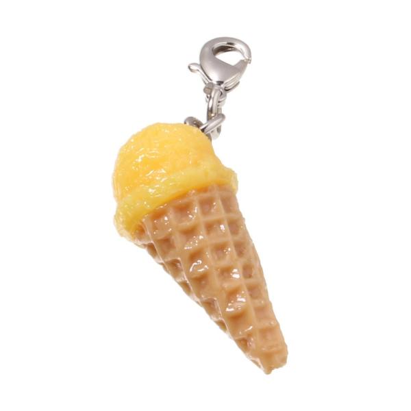 世界に誇る日本の文化、食品サンプルを製作している職人が一つ一つこだわりを込めて作ったミニチュア食品サンプルです！この3wayアクセサリー。名前の通り別売の専用パーツを付け替えることによって、カバンや財布、スマホやガラケーなどにも取り付けられ...