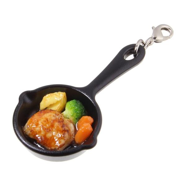 世界に誇る日本の文化、食品サンプルを製作している職人が一つ一つこだわりを込めて作ったミニチュア食品サンプルです！この3wayアクセサリー。名前の通り別売の専用パーツを付け替えることによって、カバンや財布、スマホやガラケーなどにも取り付けられ...