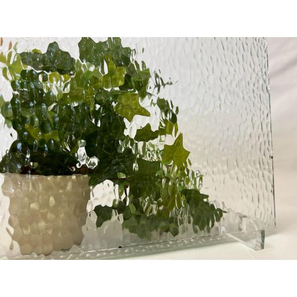 約30cm×約20cm。ハンマード。ガラス厚：約3mm。ご希望のサイズへのカットはしておりません。●●ガラスサイズに関して●●ガラスのサイズは、±1cm以内までは差額を返金することも頂くことも御座いません。入荷やカットの状況により若干の誤差...