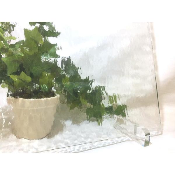 オーシャンサイドグラスタイル(OGT)社の100RRです。旧スペクトラムSPF100RR。色：クリアー。約30cm × 約20cm。フュージング用としてもお使い頂けます。膨張係数96。ガラスのサイズには若干の誤差がでます。基本的には記載のサ...