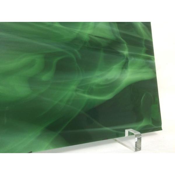 オーシャンサイドグラスタイル(OGT)社の327-6Sです。旧スペクトラムSPF327-6S。色：グリーンの濃淡の流れ。約30cm × 約20cm。フュージング用としてもお使い頂けます。膨張係数96。ガラスのサイズには若干の誤差がでます。基...