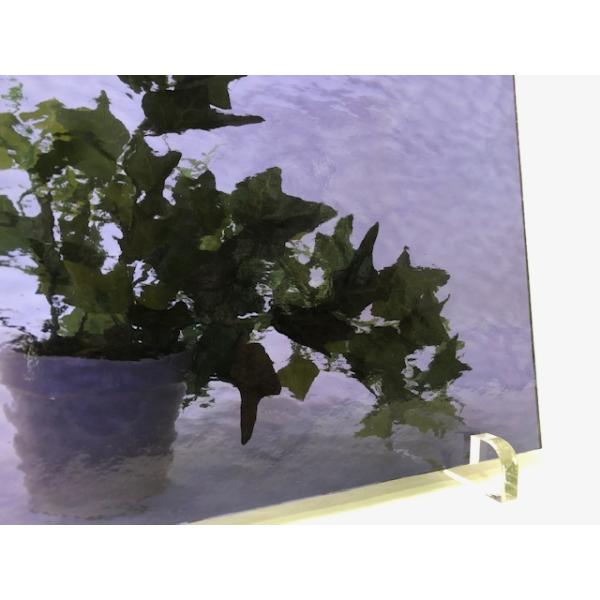 オーシャンサイドグラスタイル(OGT)社の528-1RRです。旧スペクトラムSPF528-1RR。色：バイオレット。ラフロール。約30cm × 約20cm。フュージング用としてもお使い頂けます。膨張係数96。ガラスのサイズには若干の誤差がで...