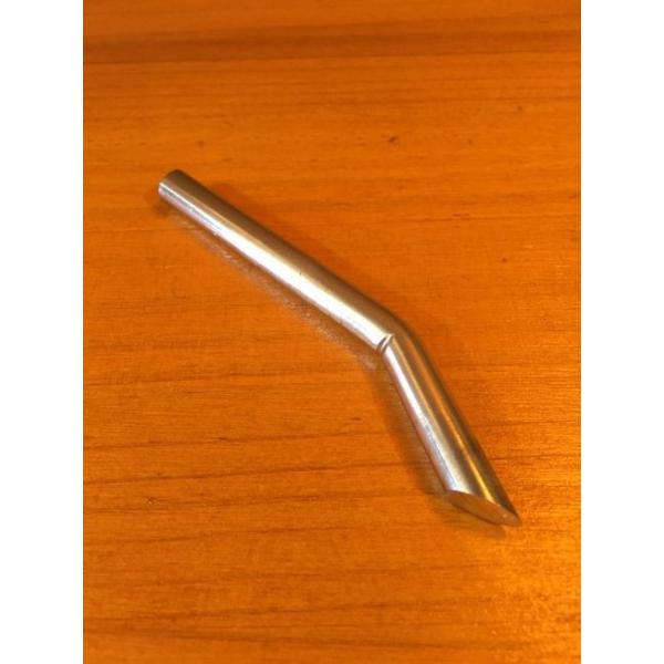 はんだごてHK790に標準で付いているこて先です。ドライバー1本で簡単に交換できます。