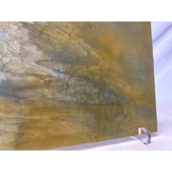 約30cm×約22cm。アンバー・ベージュ・ブルー。リングモトルに定評があり、ティファニーランプに使うガラスとしても人気があります。■下記の点につきまして、予めご了承下さい。■1，角に欠けがある場合が御座います。2，混ざりのあるガラスの場合...