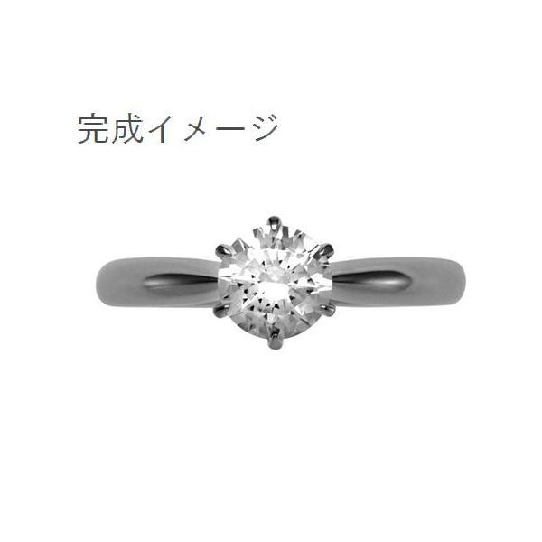 ＊ラウンドカット宝石用リング枠です。＊写真は完成制作例です。中央の宝石はお客様お手持ちのものを使用します。＊価格はプラチナ９００リング枠と中石留め加工、サイズ合わせを含んだ完成金額です。高さが低めの定番6本爪。中央でわずかに絞った腕、石枠に...