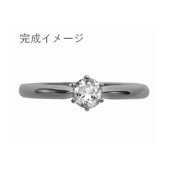 ＊ラウンドカット宝石用リング枠です。＊写真は完成制作例です。中央の宝石はお客様お手持ちのものを使用します。＊価格はプラチナ９００リング枠と中石留め加工、サイズ合わせを含んだ完成金額です。高さが低めの定番6本爪。中央でわずかに絞った腕、石枠に...