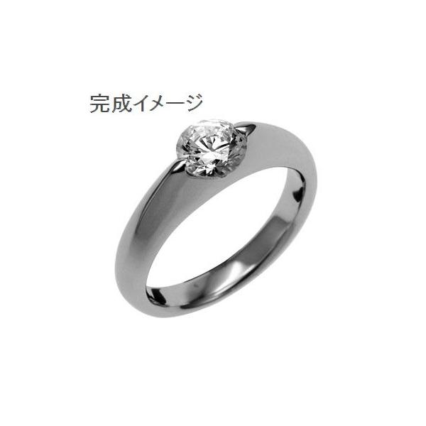 ＊写真は完成制作例です。中央の宝石はお客様お手持ちのものを使用します。＊ラウンドカット宝石用リング枠です。（ダイヤモンドだけでなく色石もＯＫ）＊価格はプラチナ９００リング枠と中石留め加工込みの完成価格です。＊ＬＬ＝9.45ｇ＊納期はメーカー...