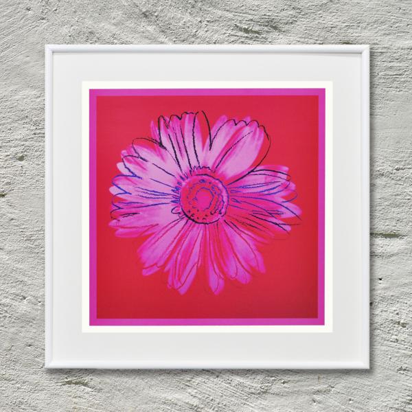 ポップアートので有名なアンディ・ウォーホルのアートポスターです。印象的なデイジーの花がアップになった作品です。同じシリーズが４種類あるので、お好きなデザインを並べて飾るのもおすすめです。【Daisy,c.1982】■サイズ　W490×H49...