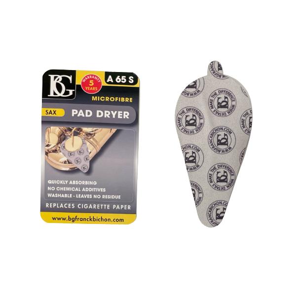 タンポやトーンホールの水分を吸収するシートです。洗って何度でもお使いいただくことが可能です。アルトクラリネットやバスクラリネットなどに適しています。1枚入り。